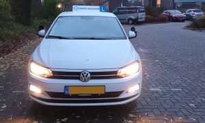 Welke verlichting moet je aanzetten tijdens het autorijden ...